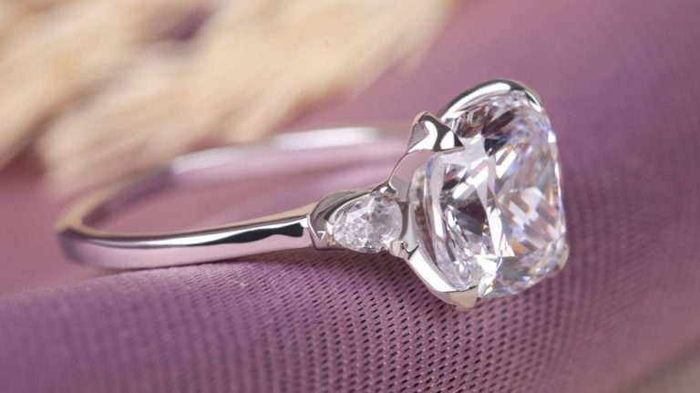 Prong Settings: Everything You Need to Know - Diamond101