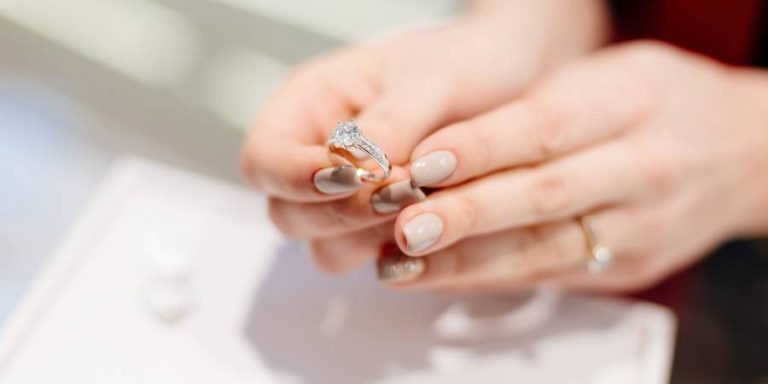 Diamond Buying Guide: How to Choose a Diamond? - Diamond101