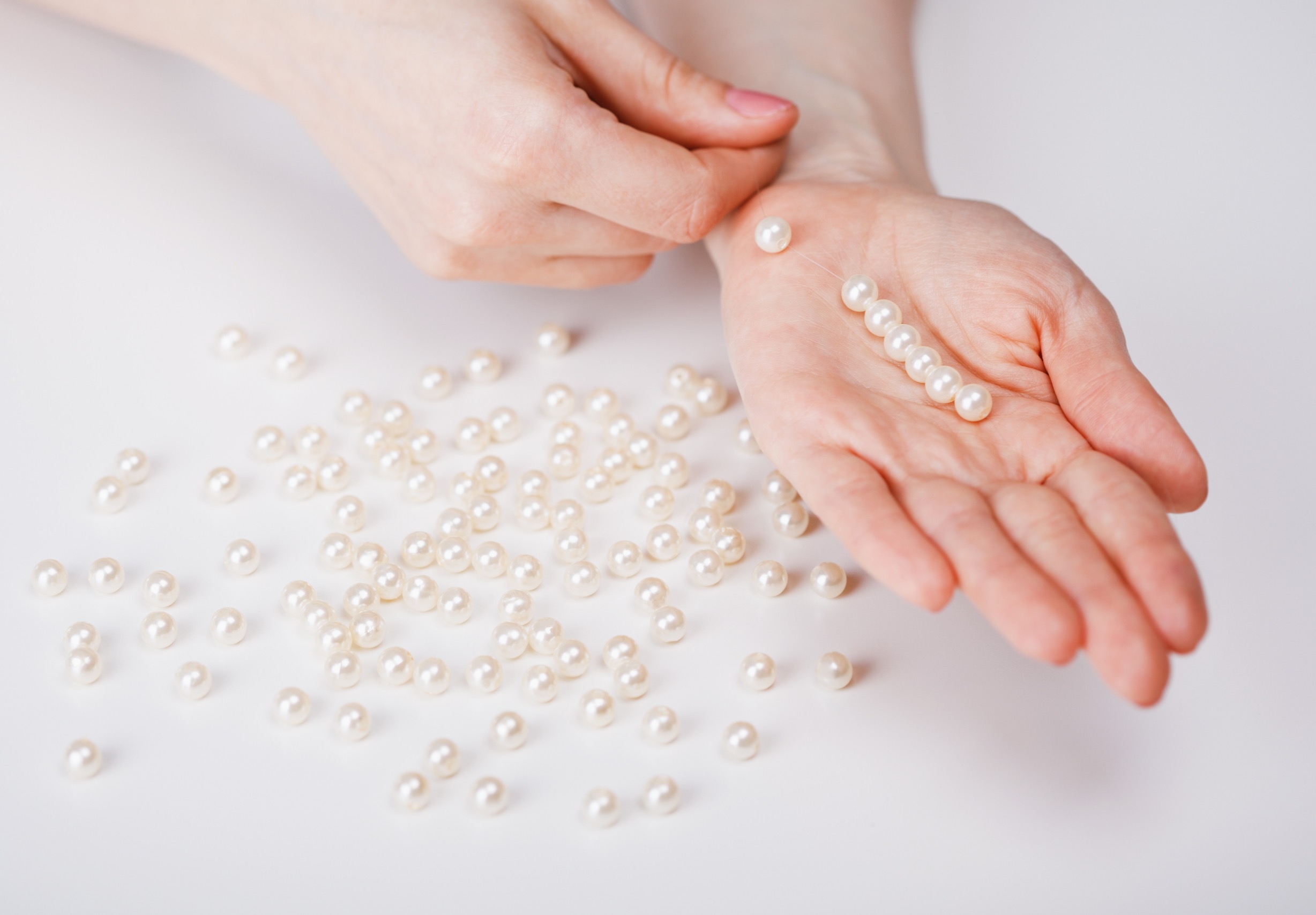 How to Tell if Pearls Are Real: Expert Tips for Distinguishing Real ...