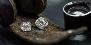 Can A Diamond Destroy A Diamond? – Diamond101