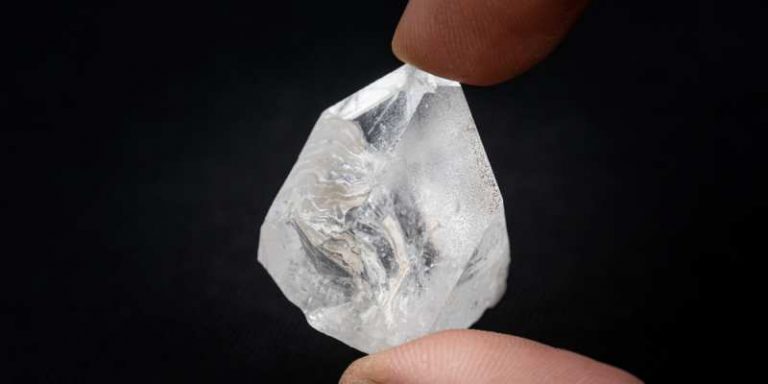 Can A Diamond Destroy A Diamond? - Diamond101