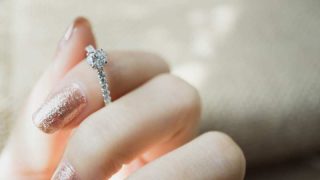 How Much Force Does It Take To Break A Diamond? - Diamond101