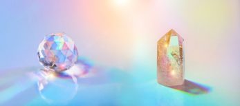 Diamond Vs. Quartz: Comparison Guide - Diamond101