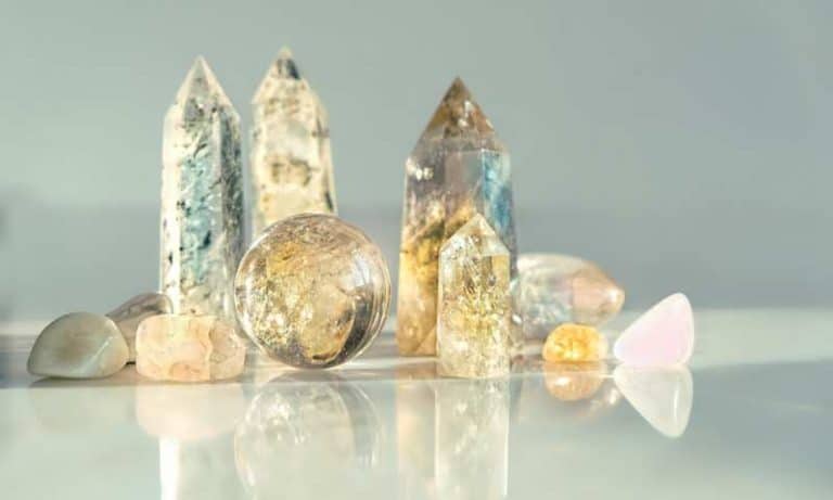 Diamonds Vs. Crystals: What Is The Difference? - Diamond101