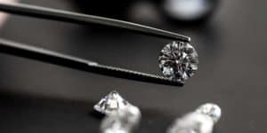 Diamonds Vs. Crystals: What Is The Difference? - Diamond101