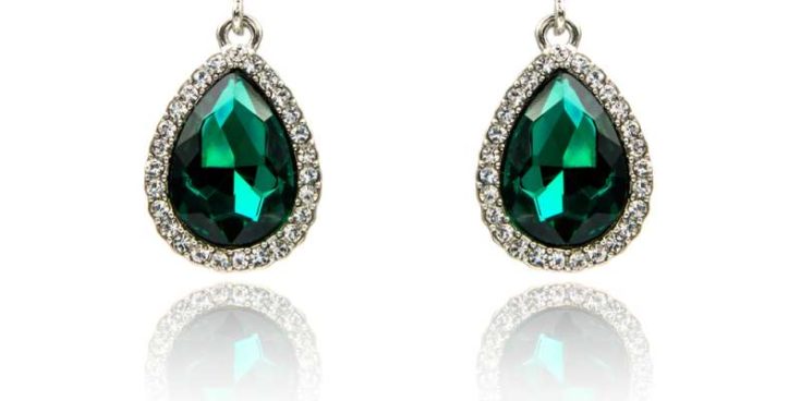 Diamonds Vs. Emeralds: What Is the Best Choice for You? - Diamond101
