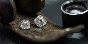 Does A Real Diamond Sparkle Rainbow? - Diamond101