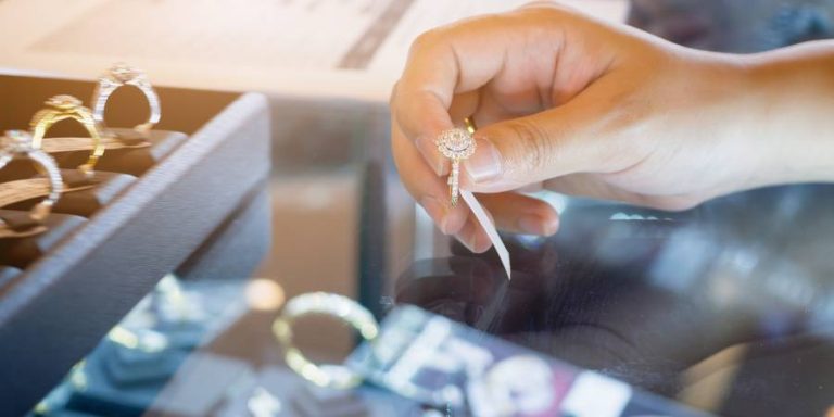 Diamond Buying Guide: How to Choose a Diamond? - Diamond101