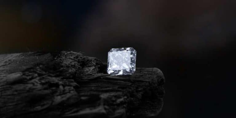 How Much Are Tiny Diamonds Worth? - Diamond101