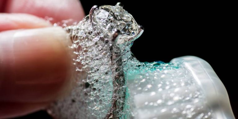 Prong Settings: Everything You Need to Know - Diamond101
