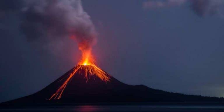 Can You Find Diamonds In Lava Rock? - Diamond101