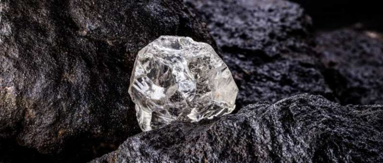 What Do Diamonds Look Like When They Are Found? - Diamond101