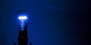 Do Diamonds Glow Under Black Light (UV Light)? - Diamond101