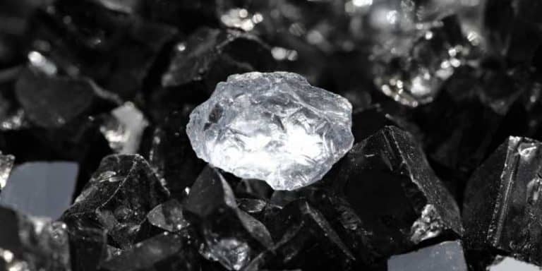 Why Can Diamond Conduct Heat? - Diamond101